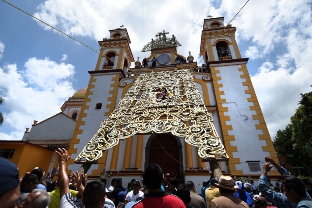 Levantan el arco floral en las fiestas de Xico, Veracruz - xeu noticias ...