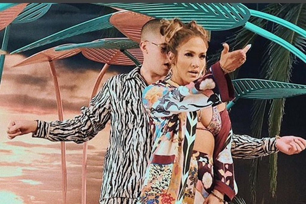 Jennifer Lopez Y Bad Bunny Coquetean En Videoclip Del Tema Te Gusté