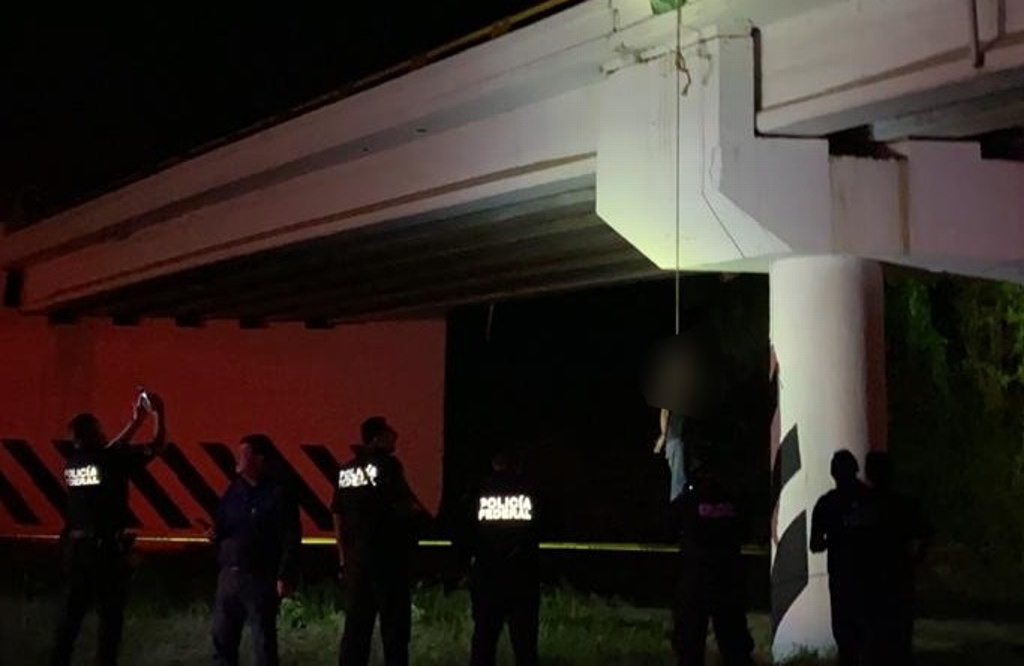 Hallan cuerpo colgando en puente de autopista al sur de Veracruz - xeu noticias veracruz