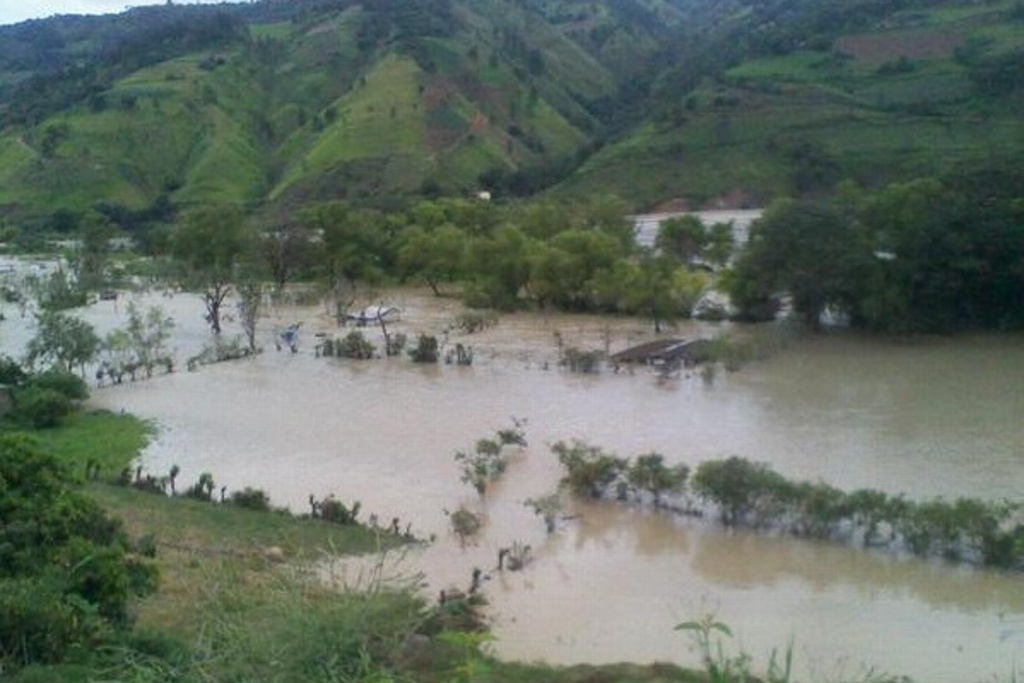 Reportan crecida del Río Cazones, Veracruz en su parte alta - xeu ...