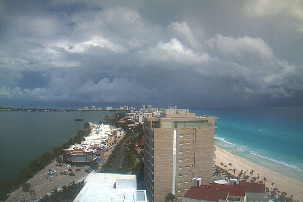 Emiten alerta roja en zona norte de Quintana Roo por huracán"Delta ...