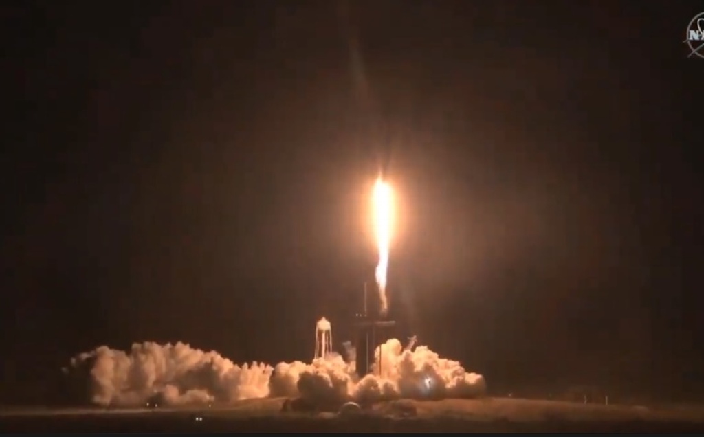 Nasa Y Spacex Lanzan Con éxito La Misión Tripulada A La Estación