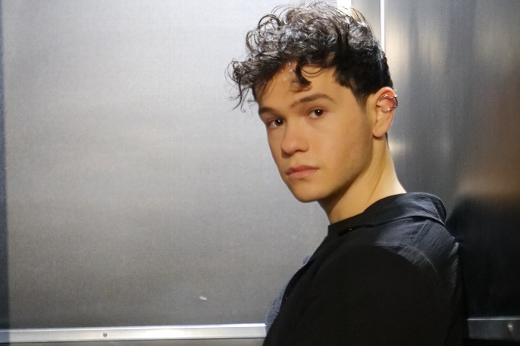 Sebastián Javier lanza versión en español de su canción debut 'Bad For ...