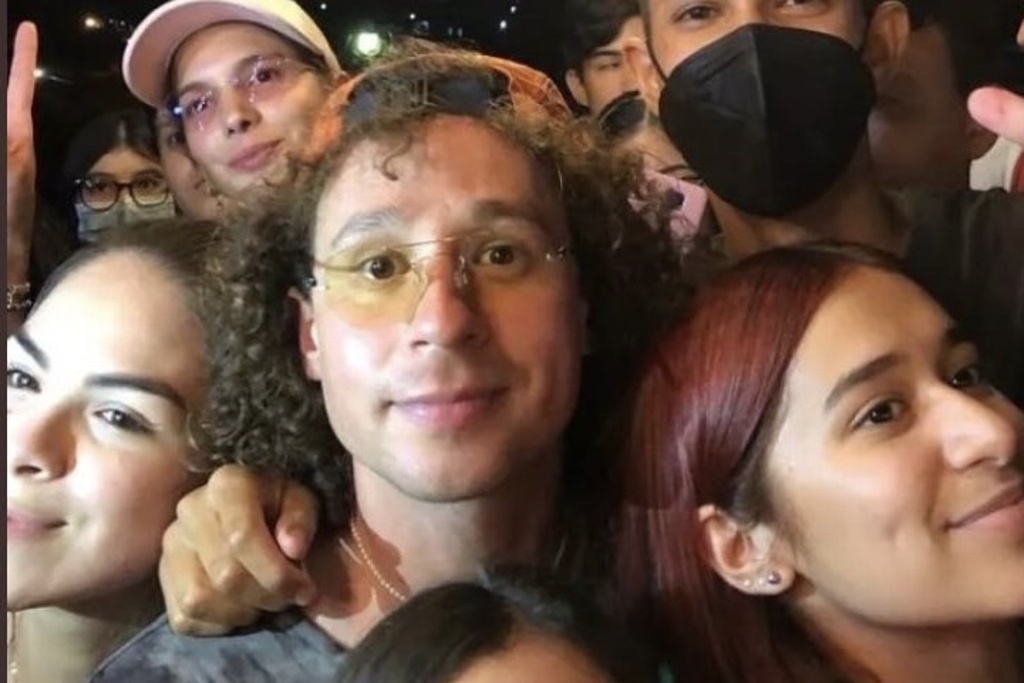 Luisito Comunica se desmaya ante acoso de fans (+Video) - xeu noticias ...