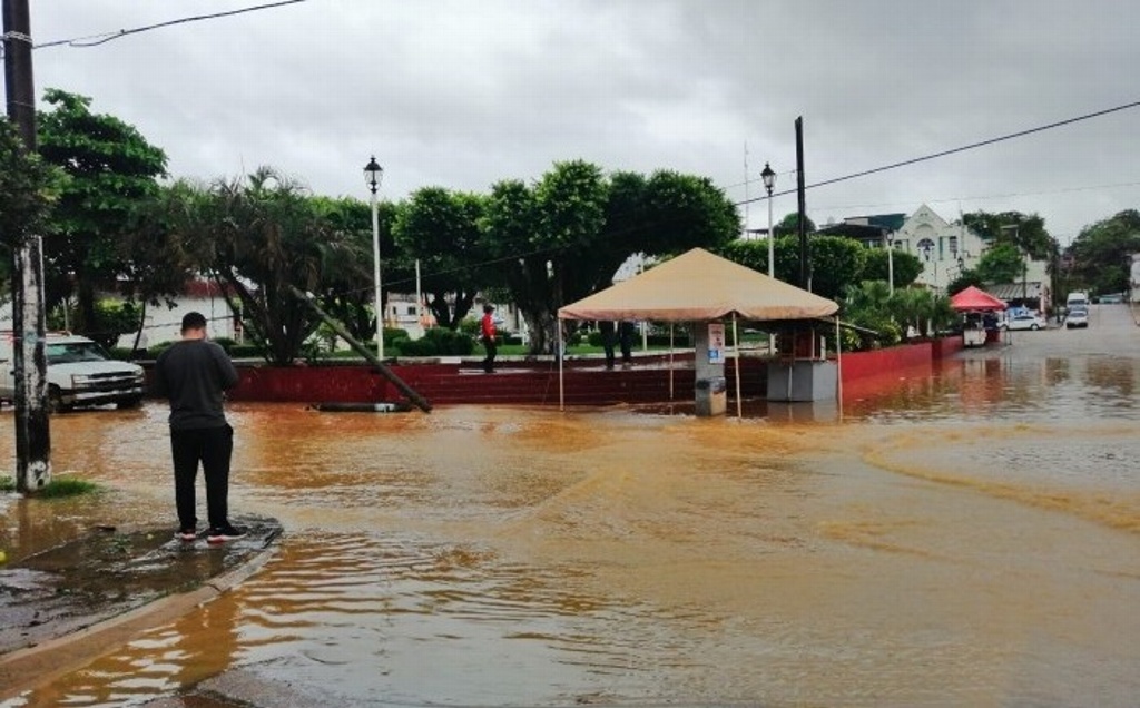 Reportan 19 Colonias Inundadas En Agua Dulce Veracruz Por Frente Frío