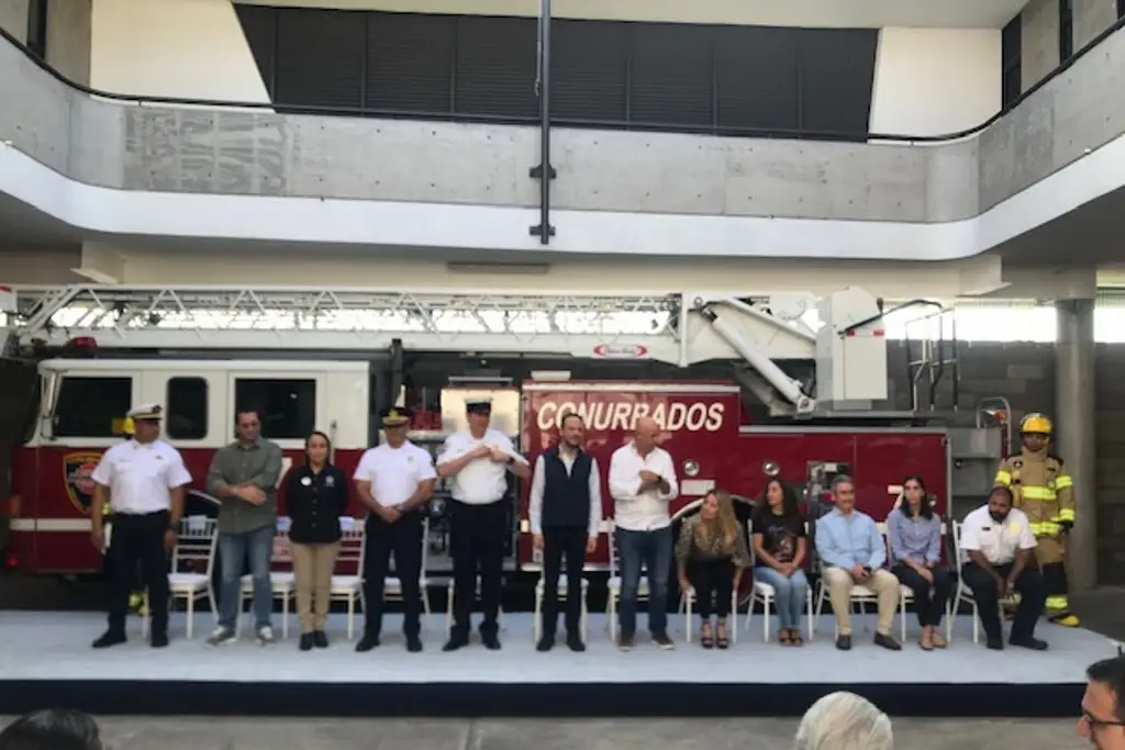 Con inversión de más de 800 mil pesos, se equipa Bomberos Conurbados de Boca del Río - xeu ...