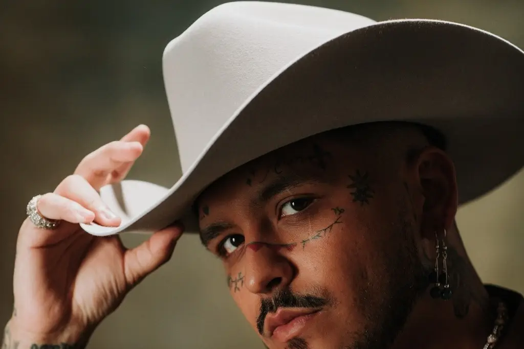 Christian Nodal Sufre Proceso Para Quitarse Los Tatuajes Del Rostro