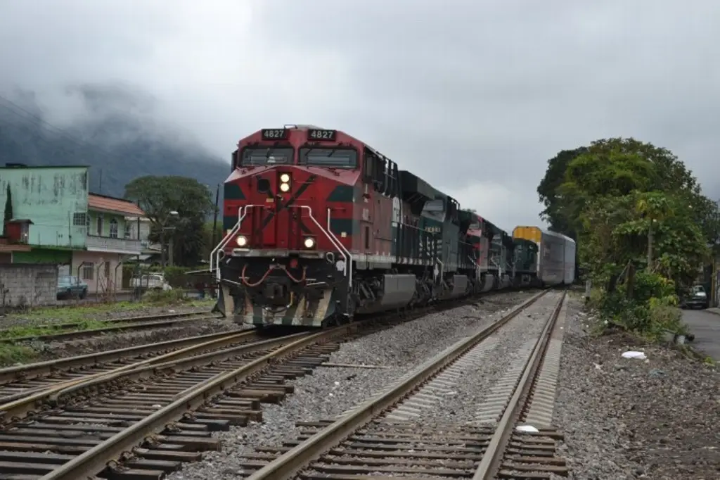 Toma de Ferrosur generaría inestabilidad e incertidumbre para la inversión: Coparmex - xeu ...