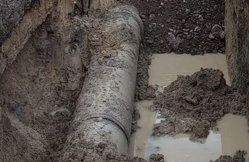 Reportan que ruptura de línea deja sin agua a Poza Rica, Veracruz - xeu ...