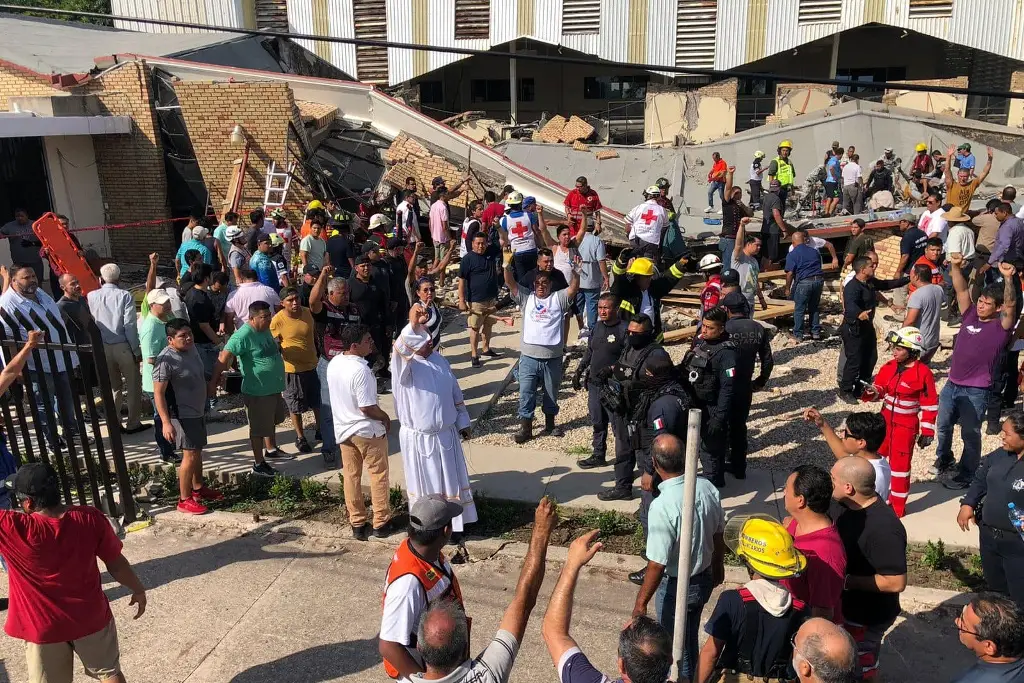 Confirman 7 muertos tras caída del techo de una iglesia en Tamaulipas ...