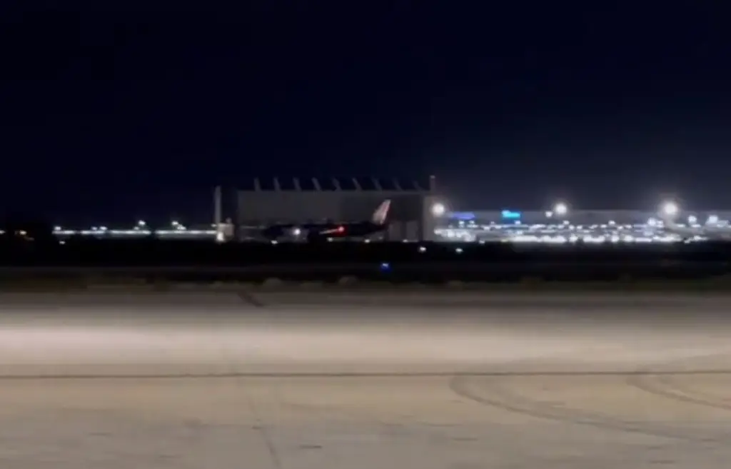 Primer avión de Sedena con mexicanos rescatados en Israel llega al AIFA - xeu noticias veracruz