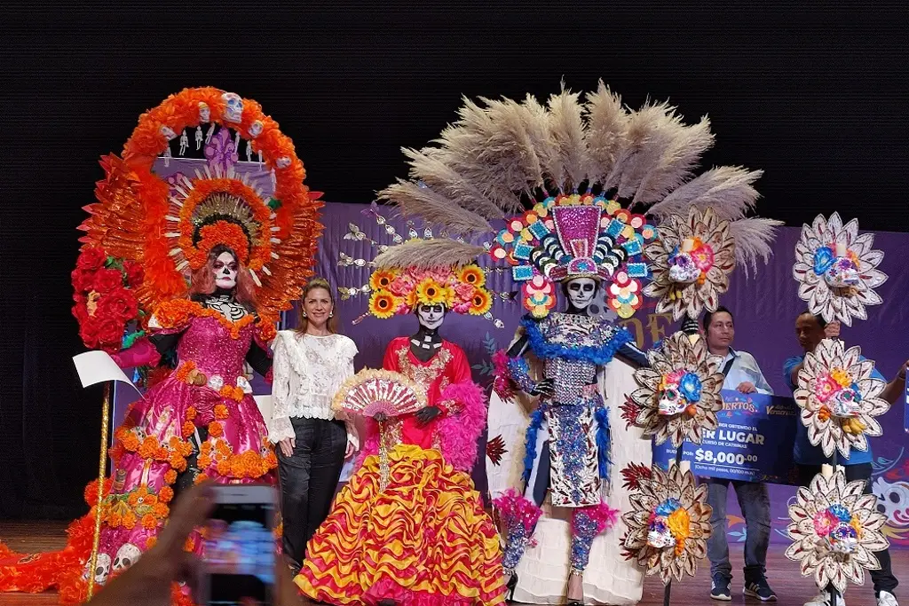 Realizan vistoso y colorido concurso de Catrinas (+fotos) - xeu ... Realizan vistoso y colorido concurso de Catrinas (+fotos) - xeu ...